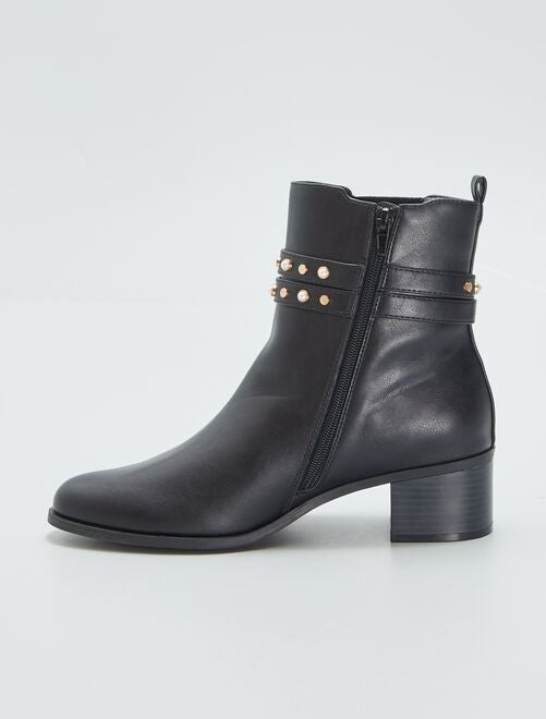 Boots femme avec chaine