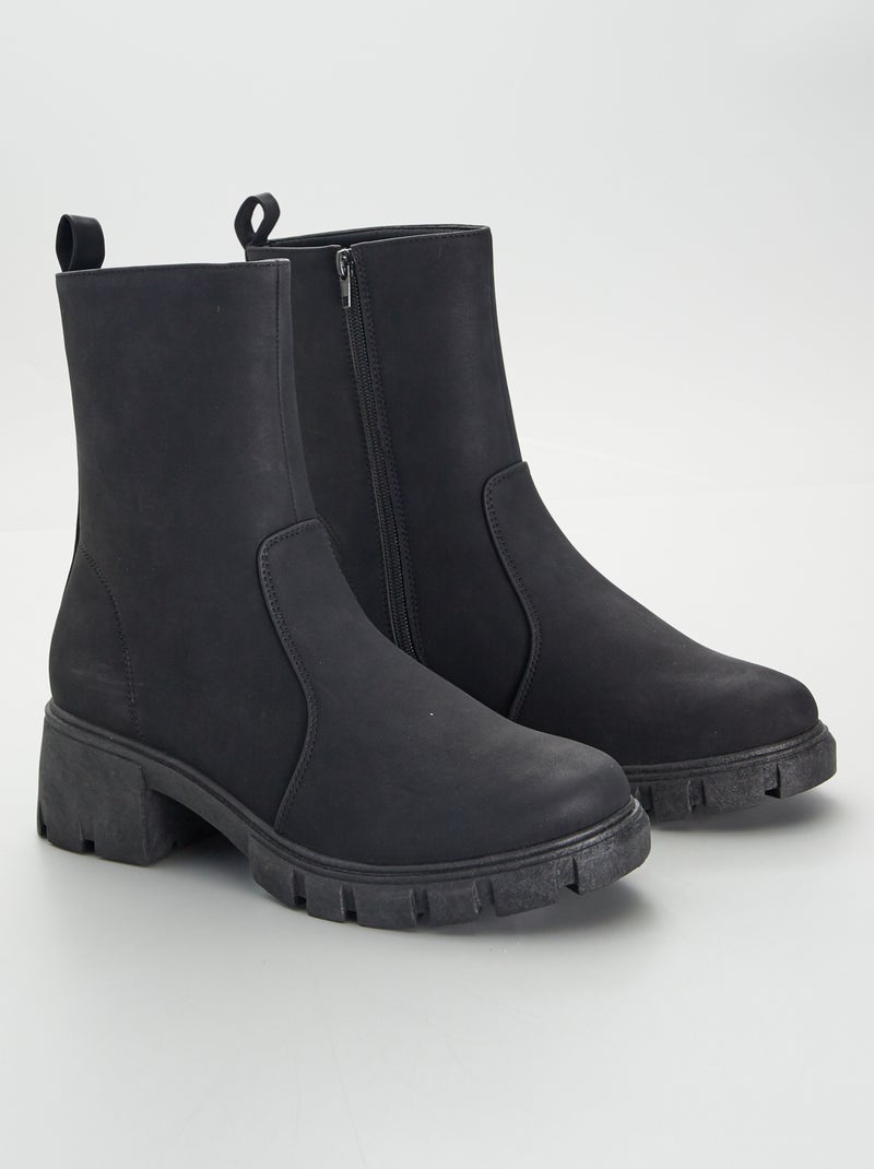 Bottines en suédines - Noir - Kiabi - 32.00€