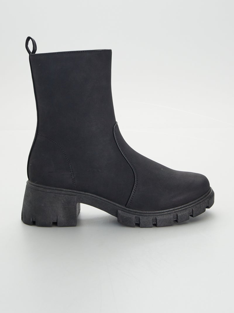 Bottines en suédines - Noir - Kiabi - 32.00€