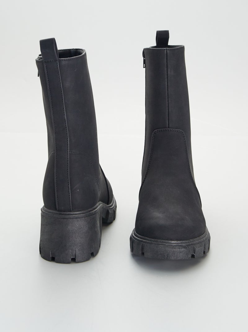 Bottines en suédines - Noir - Kiabi - 32.00€