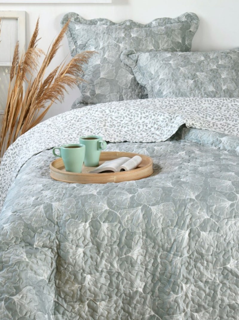 Couvre lit boutis réversible 260x240 avec 2 taies d'oreiller - Vert - 62.90€ - Kiabi