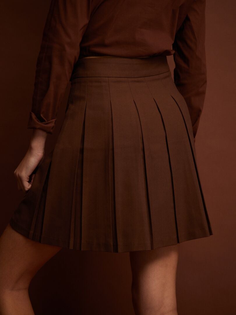 Jupe courte plissée - Marron foncé - Kiabi - 13.00€