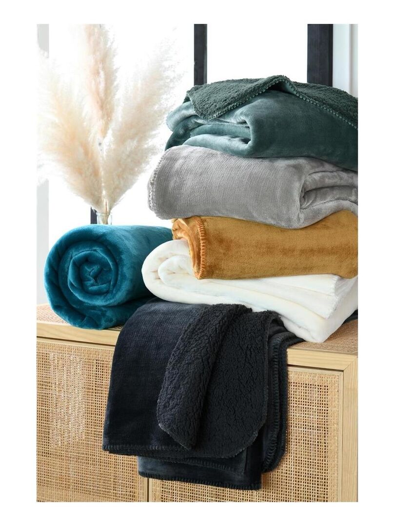 Plaid ou couverture douillet uni - gris anthracite - Kiabi - 30.18€