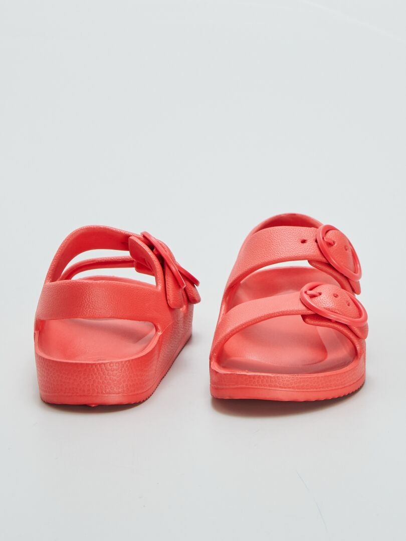 Sandales plates à brides - Rouge - Kiabi - 4.80€