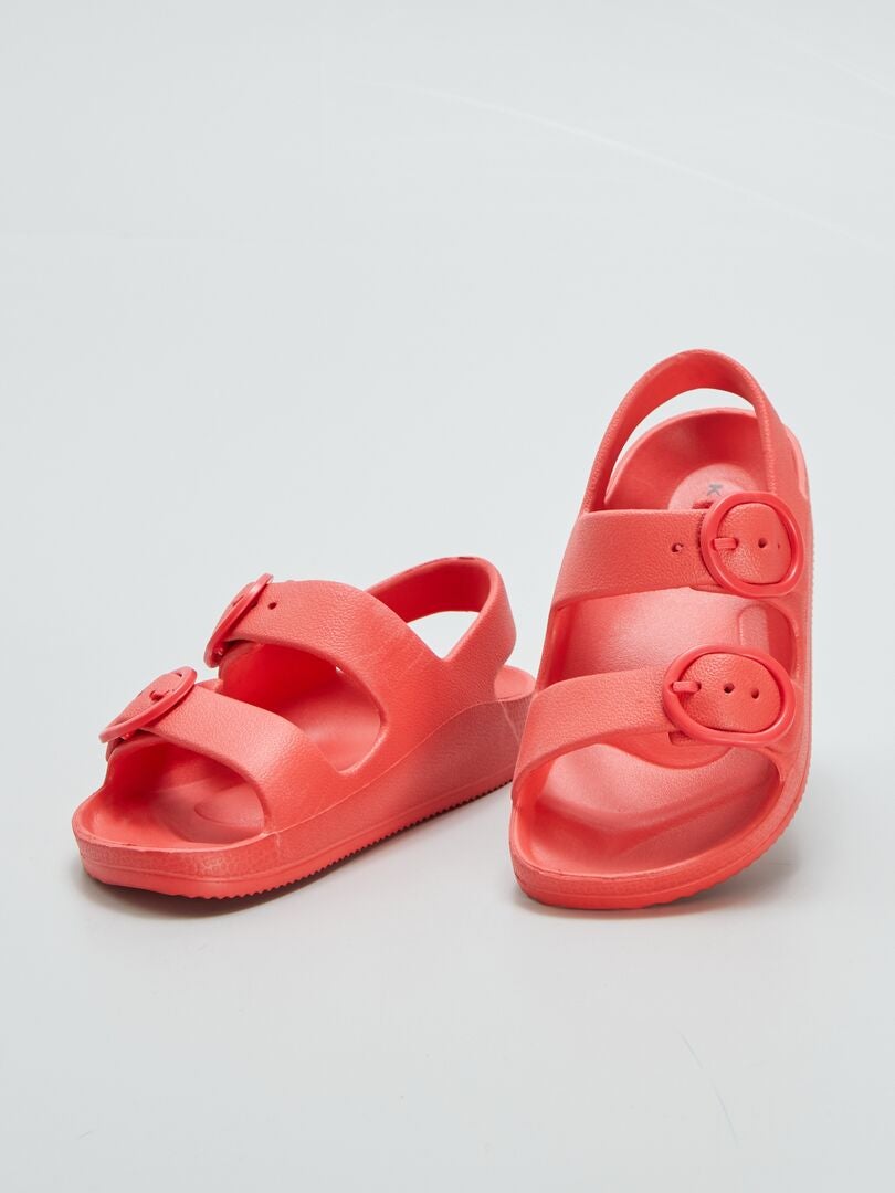 Sandales plates à brides - Rouge - Kiabi - 4.80€