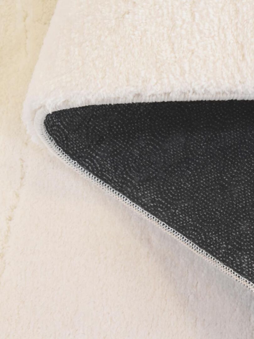 Tapis longs poils shaggy tissé motif uni LOFTUNI - Ecru - Kiabi - 54.99€