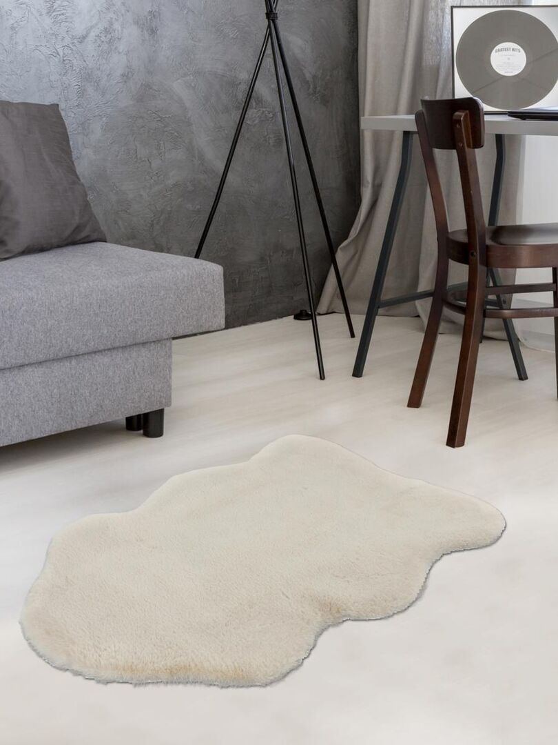 Tapis longs poils shaggy tissé motif uni SUPERDOU - Beige - Kiabi - 47.99€
