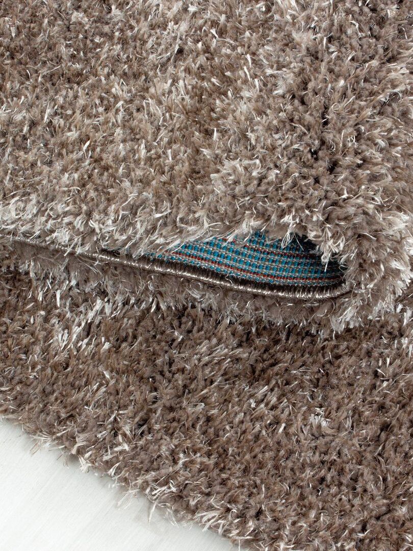 Tapis longs poils shaggy tissé motif uni UNI A - Beige - Kiabi - 40.99€