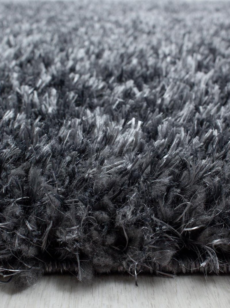 Tapis longs poils shaggy tissé motif uni UNI A - Gris - Kiabi - 46.99€