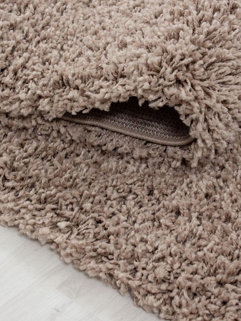 Tapis poils longs shaggy tissé motif uni UNI C - Beige - Kiabi - 54.99€