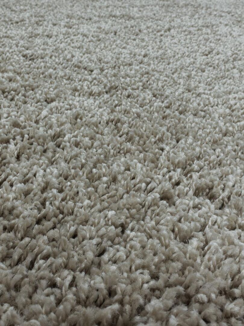 Tapis poils longs shaggy tissé motif uni UNI I - Beige - Kiabi - 54.99€