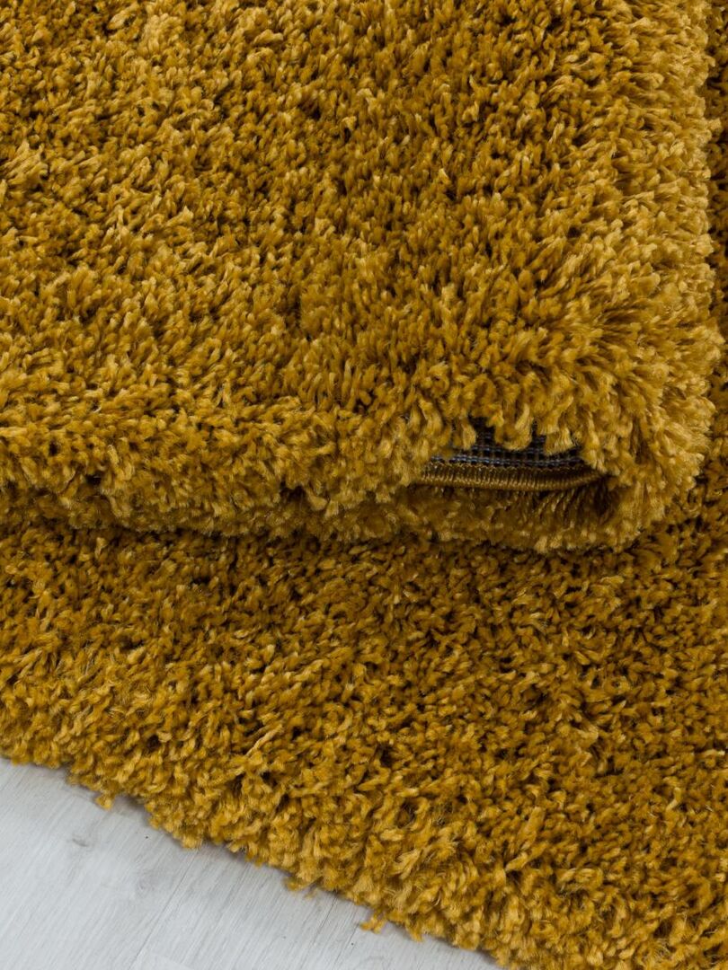 Tapis poils longs shaggy tissé motif uni UNI I - Doré/or - Kiabi - 36.99€